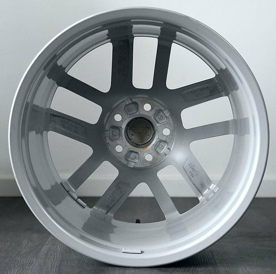 Original Audi A5 8w F5 18 Zoll Felgen Satz Alufelgen 8w0601025fl In